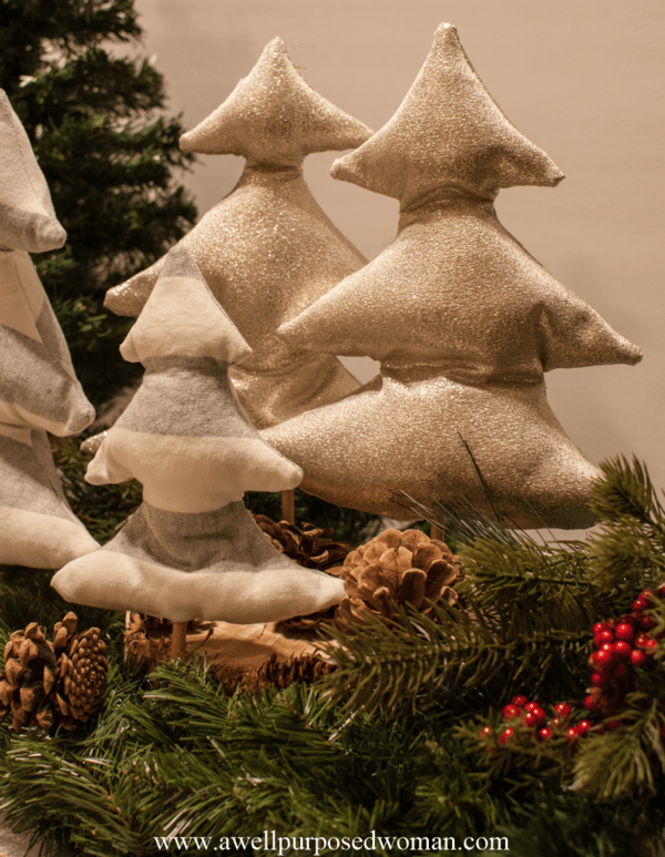 How to Make DIY Fabric Christmas Trees (with Free Pattern) - A Well ...