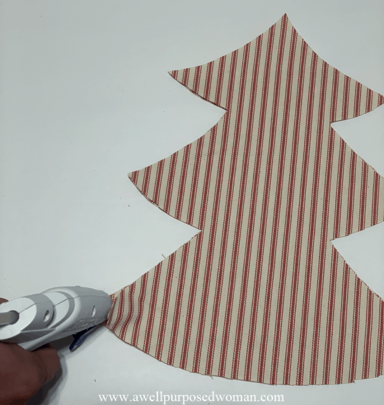 How to Make DIY Fabric Christmas Trees (with Free Pattern) - A Well ...