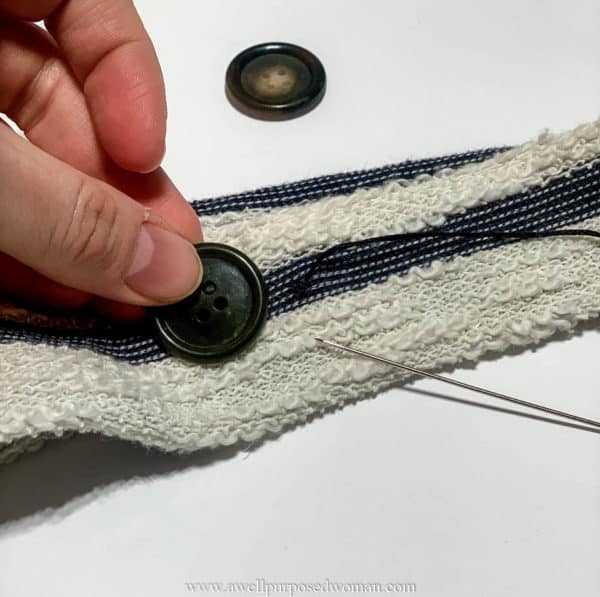 DIY Headband with Buttons for Face Masks (Free Pattern) - A Well ...