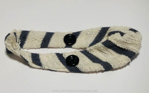 DIY Headband with Buttons for Face Masks (Free Pattern) - A Well ...
