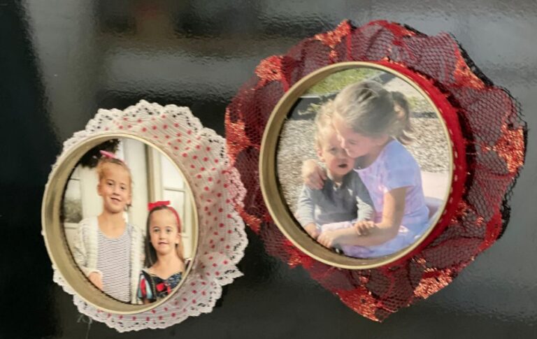 10 Last Minute Mason Jar Lid Crafts for Christmas - A Well Purposed Woman